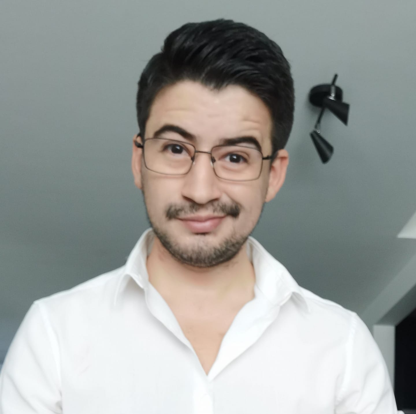 MrRogelioG - Rogelio García